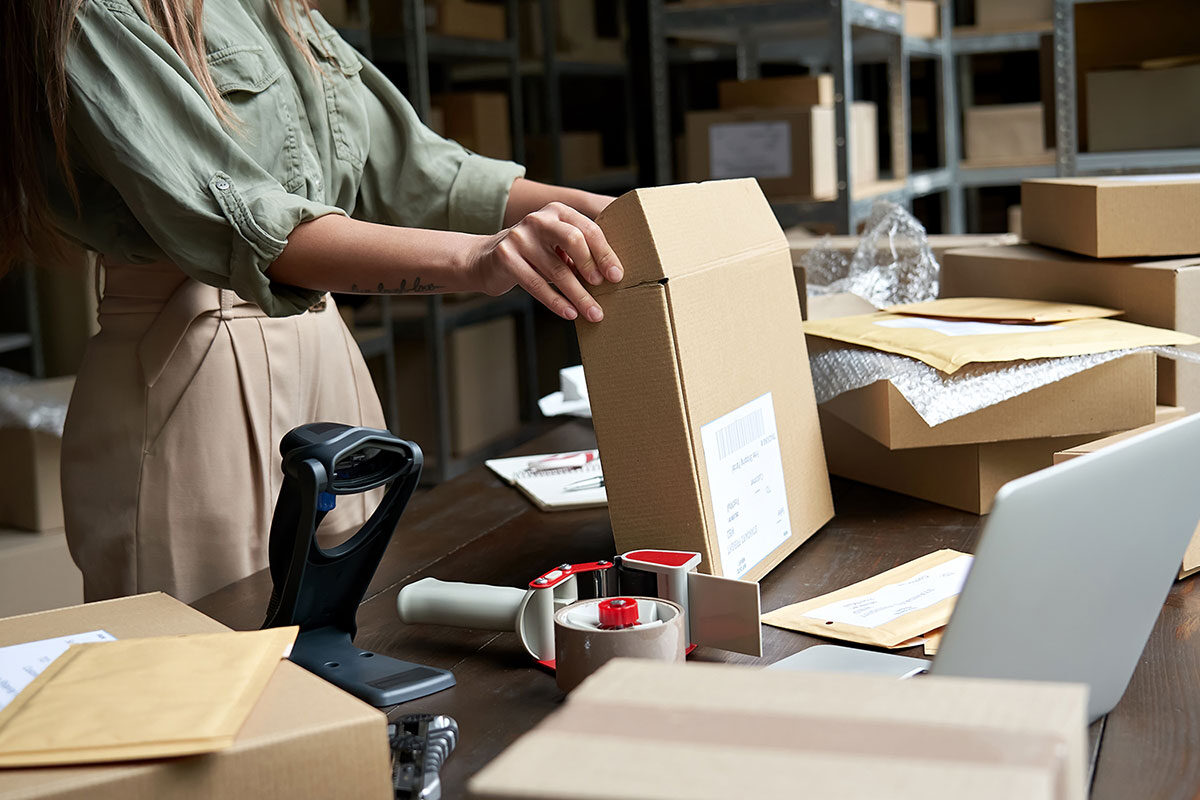 Reduce packaging to save shipping costs | Seven Senders Blog